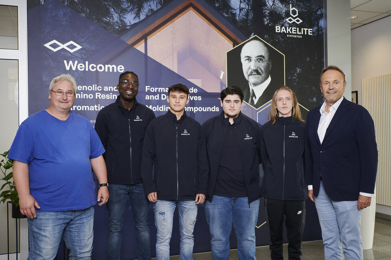 Bakelite Invests in the Future: Trainees Start as Chemical Technicians ...